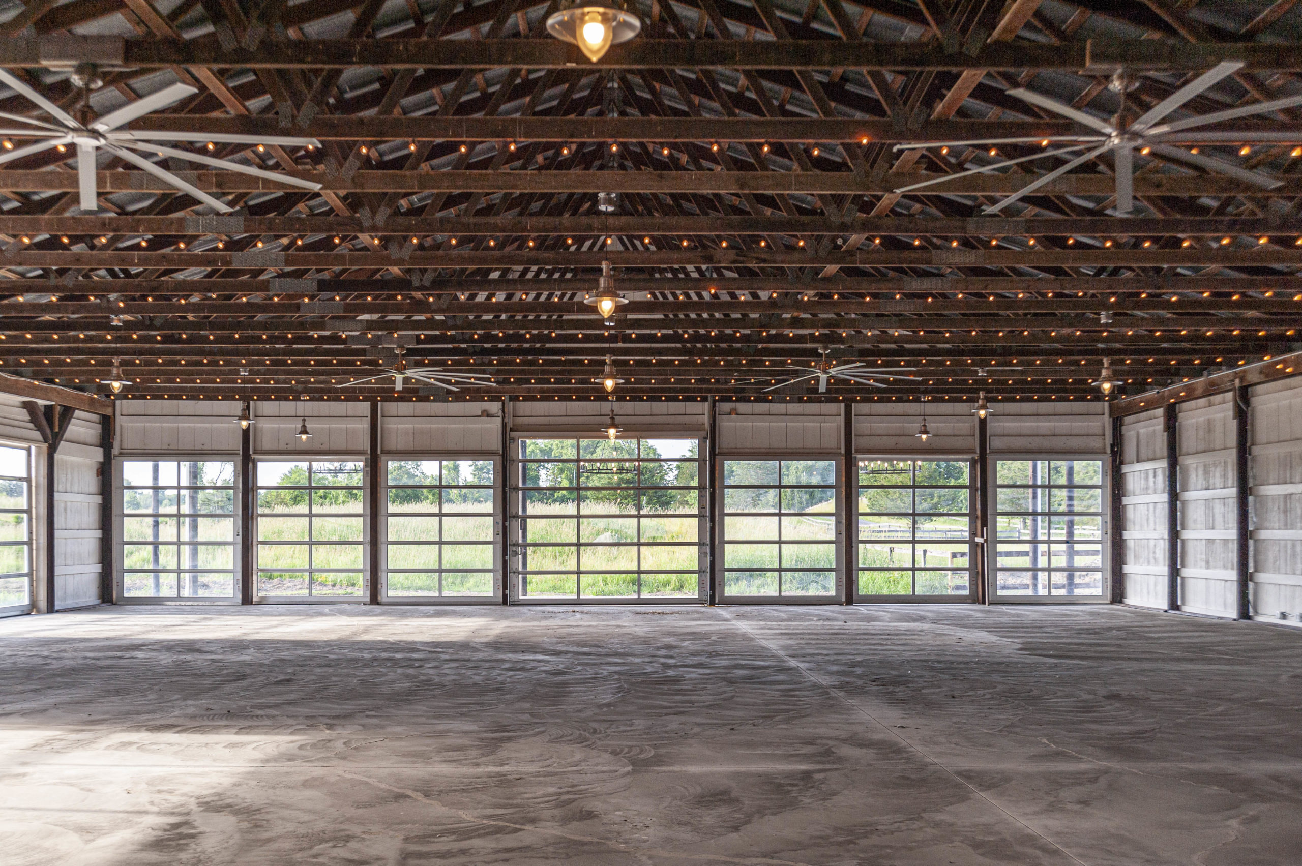 ARENA & BARN - WINDHORSE FARM